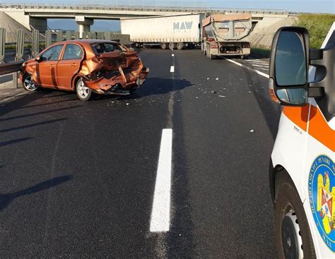 FOTO ACCIDENT în lanț pe autostrada A1 Sebeș Sibiu cu un TIR o