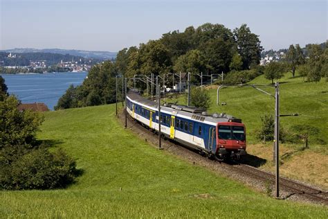 RBDe 560 NPZ Of SBB Between Luzern Verkehrshaus And Meggen Zentrum