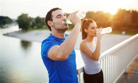 L importance de l hydratation pour les athlètes Lesherosdusport