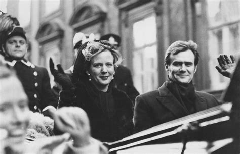 Kr Nung Charles Iii Thronwechsel In Europ Ischen Adelsh Usern Ein