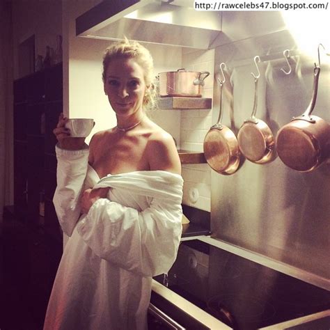 Naked Uma Thurman Added By Johngault