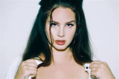 Album Review Lana Del Rey Finds Peace Through The War In Her Mind On