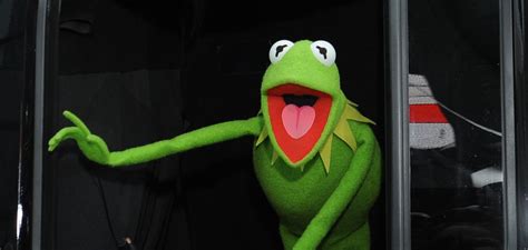 Abc Reveals Kermit The Frogs Alleged New Girlfriend