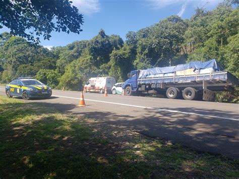 Motorista morre após colisão entre carro e caminhão na BR 386 em São