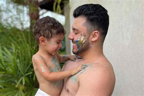 Vídeo do filho de Marília Mendonça o pai Murilo Huff encanta web