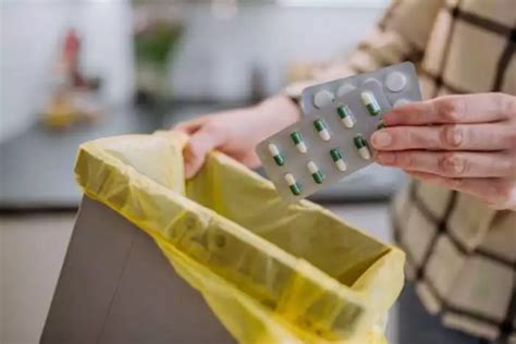 Descarte de medicamentos como deve ser feito em clínicas e hospitais