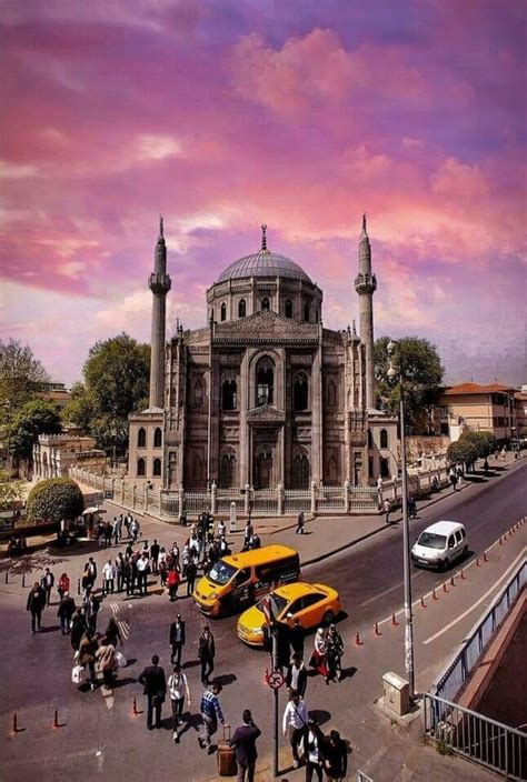 Pertevniyal Valide Sultan Camii Aksaray Camiler Şehir Camii