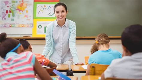 25 Teacher Interview Questions And Answers UK 2023