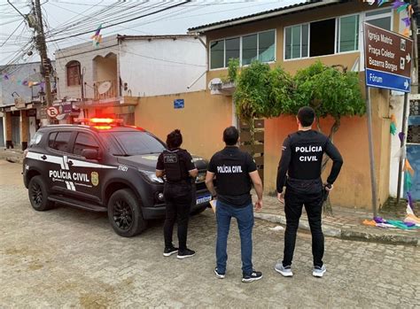 Oito Pessoas S O Presas Suspeitas De Tr Fico De Drogas E Lavagem De