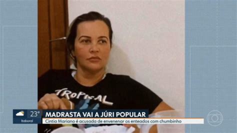 Vídeo Madrasta presa por suspeita de envenenar enteados vai a júri