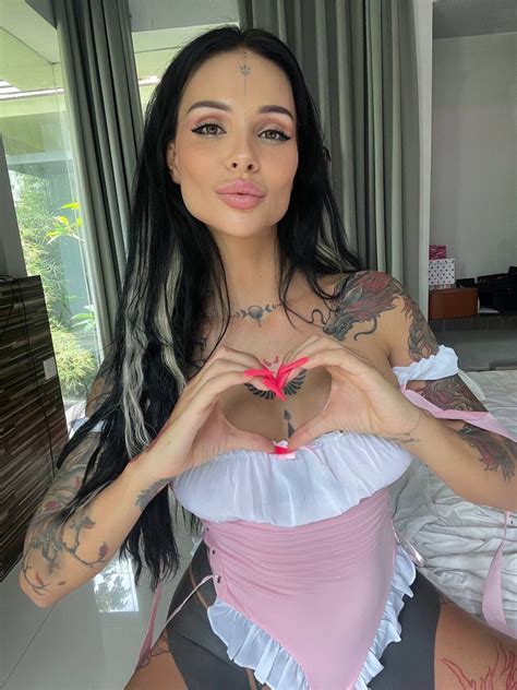 Sunny In Onlyfans Sneak Peek Erotic Beauties