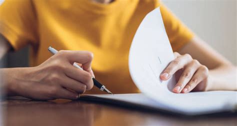 Cara Menulis Essay Yang Baik Dan Benar Kumparan
