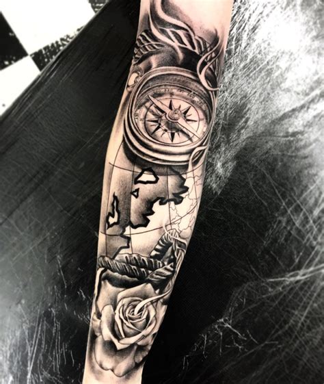 Tatuagem de bússola veja dicas de estilos para fazer
