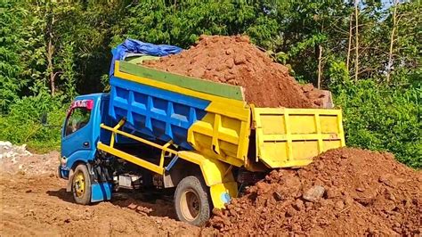 Mobil Dump Truk Jomplang Muatan Tanah YouTube