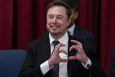 Elon Musk se mete a campaña electoral Argentina y promociona su red