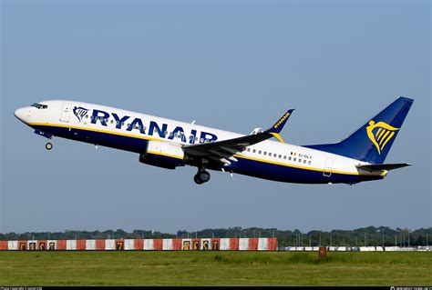 EI DLY Ryanair Boeing 737 8AS WL Photo By Jamie1234 ID 1451809