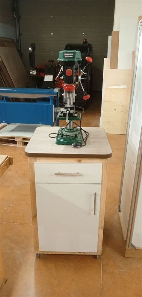 Plan Meuble sur roulette support de perceuse à colonne par jodu52 sur