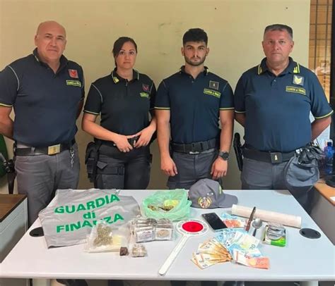 Canicatti Web Notizie Canicattì sullautobus con un chilo di hashish