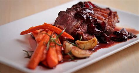 Magrets De Canard Aux Cerises Zeste