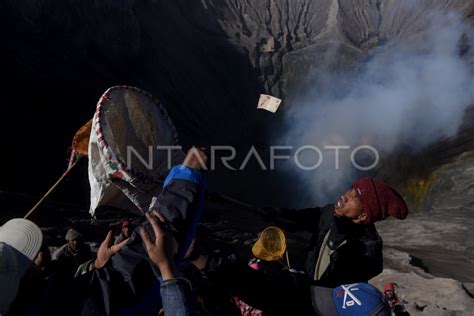 UPACARA YADNYA KASADA ANTARA Foto