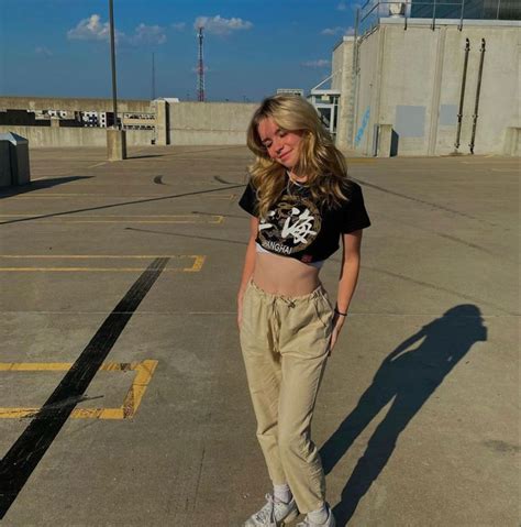 Naomi Skye Tiktok Garotas Garotas Tumblr Rosto Penteados Fofos