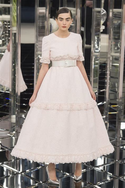 Dans Les Coulisses Du D Fil Chanel Couture Printemps T Avec