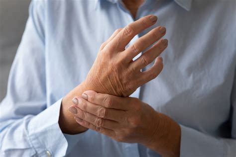 Polyarthrite rhumatoïde symptômes solutions et traitements