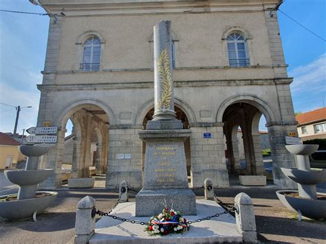 Vosges Savez vous quand les autorités ont inauguré le monument aux