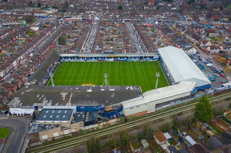 Podr El Luton Town Jugar En La Premier League Con Su Actual Estadio