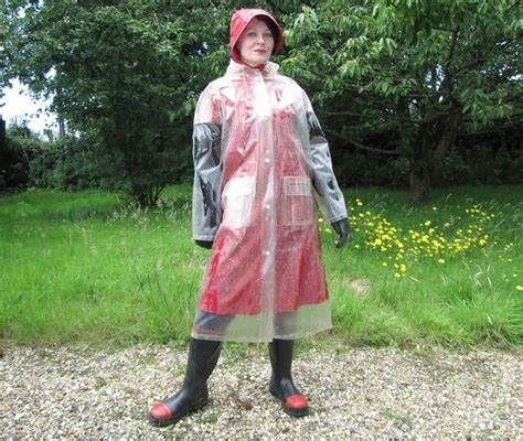 Pin By Gina Wild On Schnellgemerkte Pins Rainwear Fashion Rain Wear
