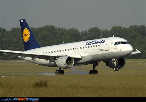 Airbus A320 211 D AIPB Aircraft Pictures Photos AirTeamImages