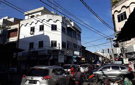Traffic Light Lalin Di Medan Kamis Pagi Ramai Dan Lancar