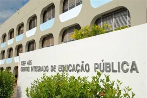 Prefeitura divulga edital do Programa de Bolsas de 100 do Ensino Médio