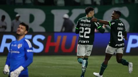 Palmeiras atropela São Paulo e aplica goleada por 5x0 pelo Brasileirão