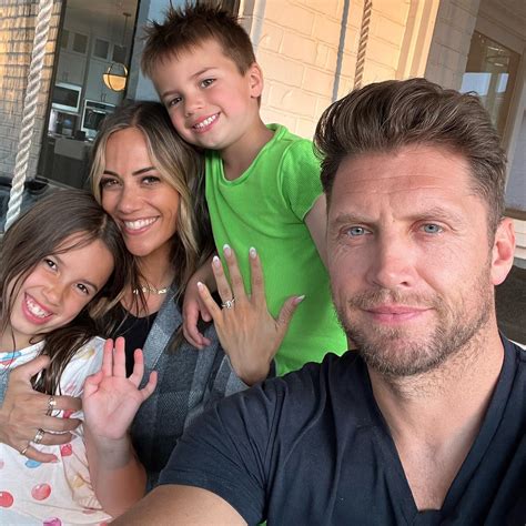 Jana Kramer Marries Allan Russell In Intimate Ceremony At Scotland