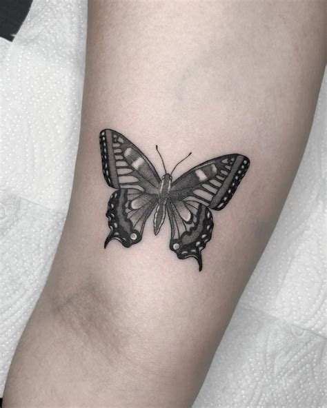 Aggregate More Than 54 Men Butterfly Tattoo In Cdgdbentre