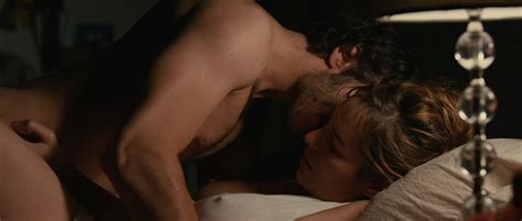 Nackte Louise Bourgoin In Un Heureux V Nement