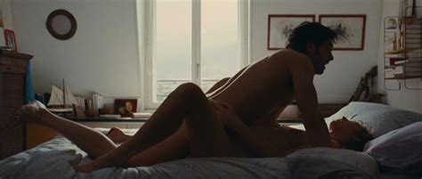 Nude Video Celebs Louise Bourgoin Nude Un Heureux Evenement