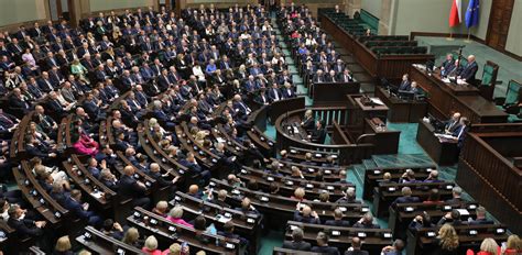 Pierwsze posiedzenie Sejmu dziesiątej kadencji Znamy marszałka i