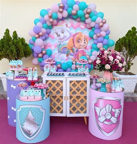 Decoração de Festas Infantis no Instagram SKye e Everest é um