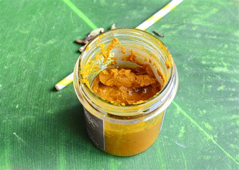 Recette de golden latte au curcuma et aux épices Peppermint Beauty