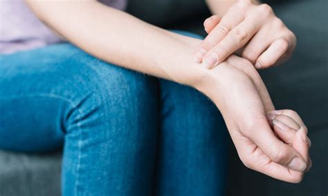 Qual é a diferença entre artrite e artrose Centro de Medicina