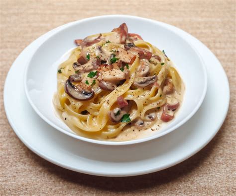 Tagliatelles Crémeuses à la Carbonara et Champignons Page 2 Recettes