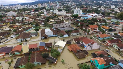 Temporais Obrigam Mais De 8 Mil Pessoas A Deixarem Suas Casas Em Todo O
