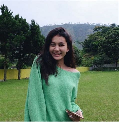 Biodata Profil Dan Fakta Zoe Abbas Jackson Aktris Wanita Gadis
