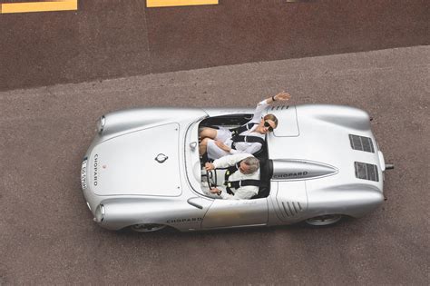 Gentleman Driver Style Automobile Et Attitude