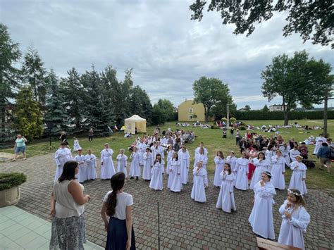 Pielgrzymka Dzieci Pierwszokomunijnych Do Winic Warckich