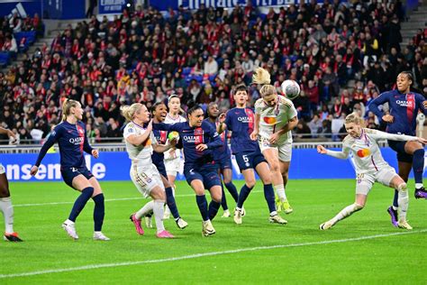 Football féminin Ligue des Champions la demie OL PSG le samedi 20