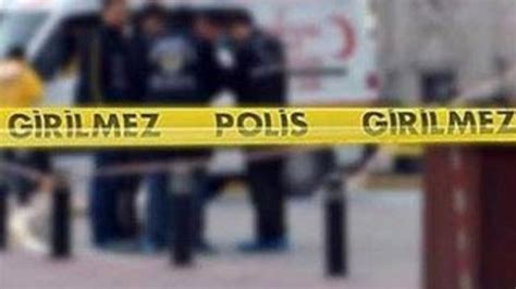 Anne kız birlikte yaşadığı adamı öldürdü