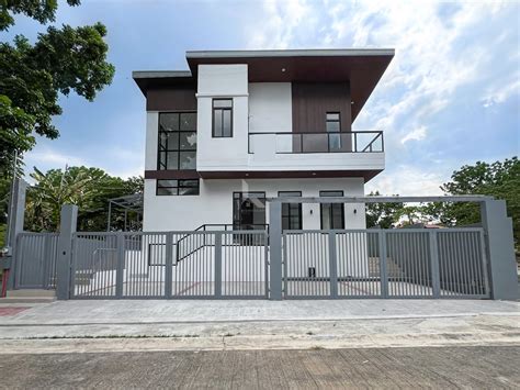 Sophisticated Modern Contemporary House And Lot For Sale In Casa Milan